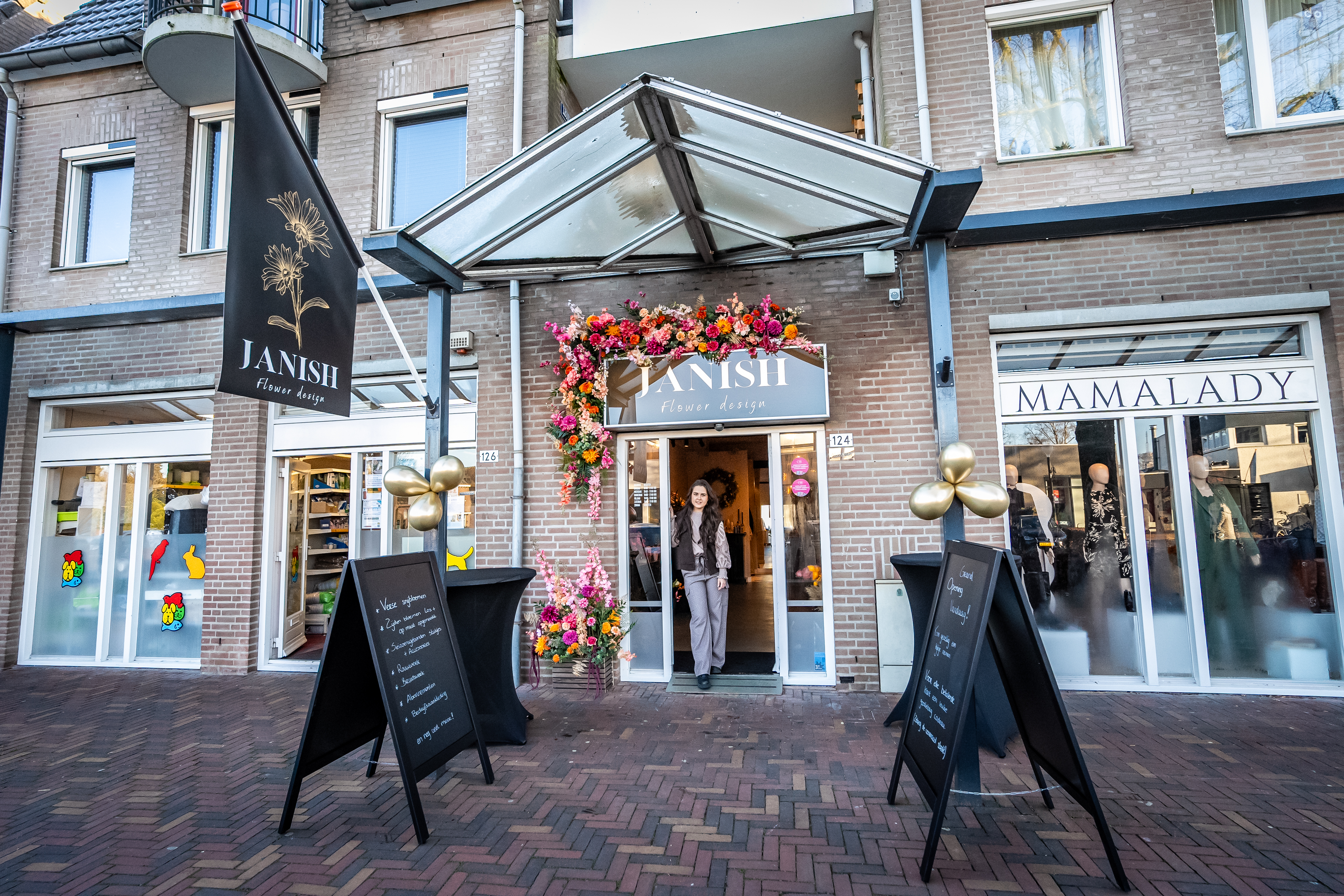 WINKEL – Janish flower design